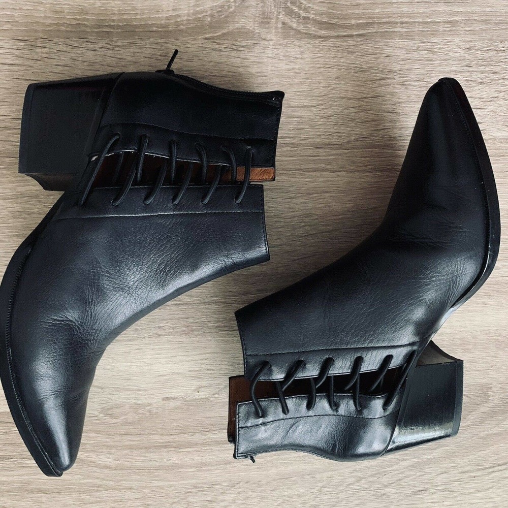 Linea Paolo Dara Black Leather Booties - Gem